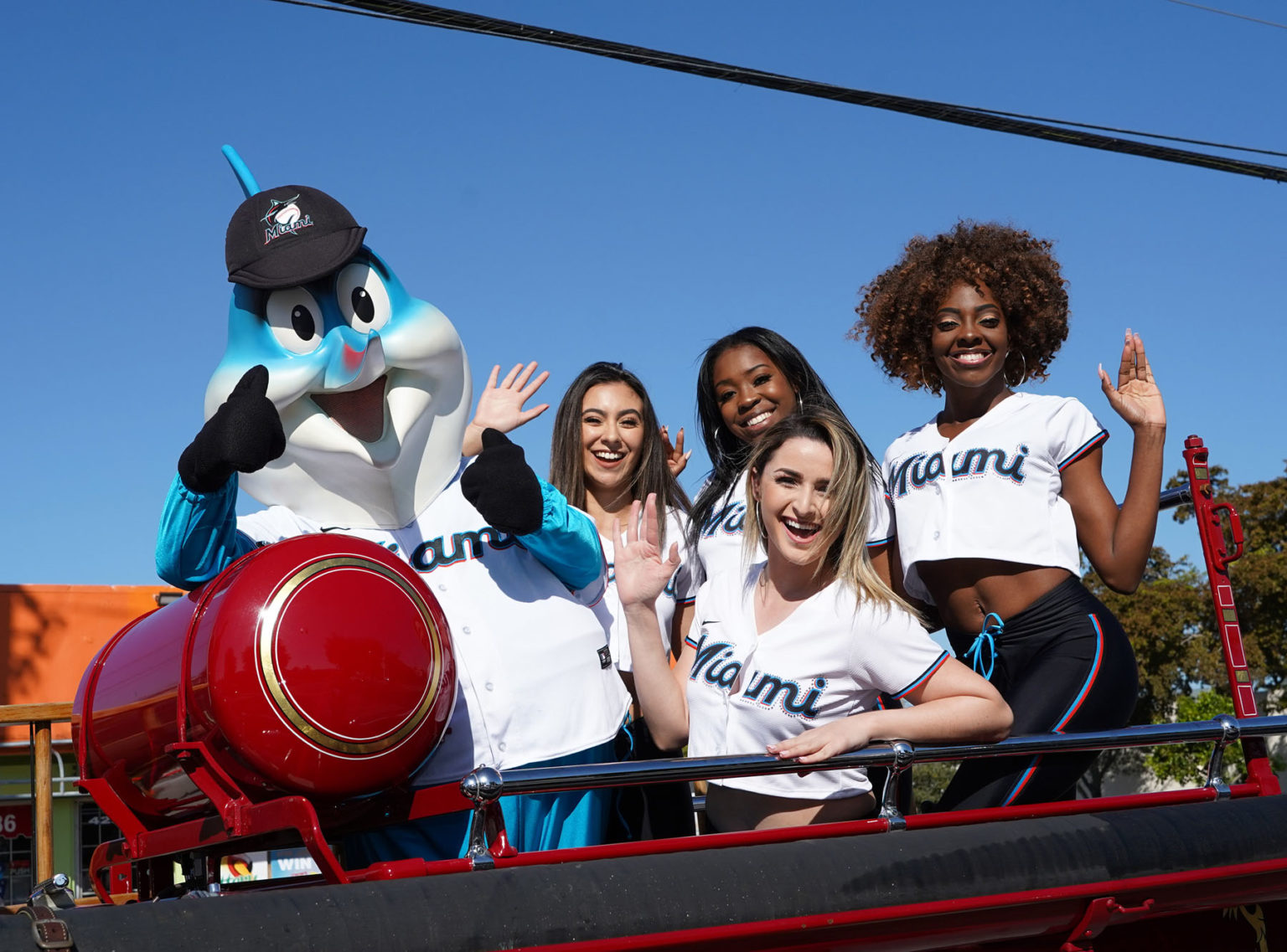 La 10a ‘Caminata Anual de Silvia y Benjamin Leon, Jr. A beneficio de la ...